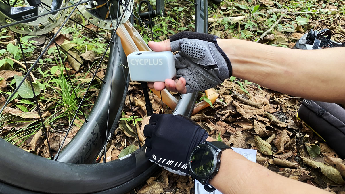 携帯電動ポンプは今すぐ買うべき案件でした！ ライド中のパンクストレスを超簡単便利・迅速に解決できるんです(ﾟ∀ﾟ)！ | Boriko Cycle｜ロードバイク ＆ マウンテンバイク ブログ