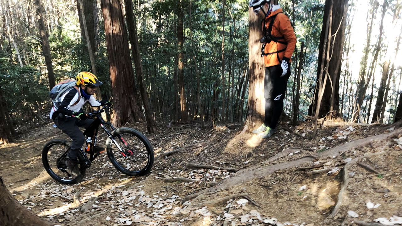 MTB姐さん、華麗に宙を舞う！ 2021年マウンテンバイク走り納めトレイルライド | Boriko Cycle｜ロードバイク ＆ マウンテンバイク ブログ